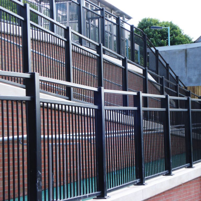 Pedestrian Parapet Guardrail - Street Furnishings